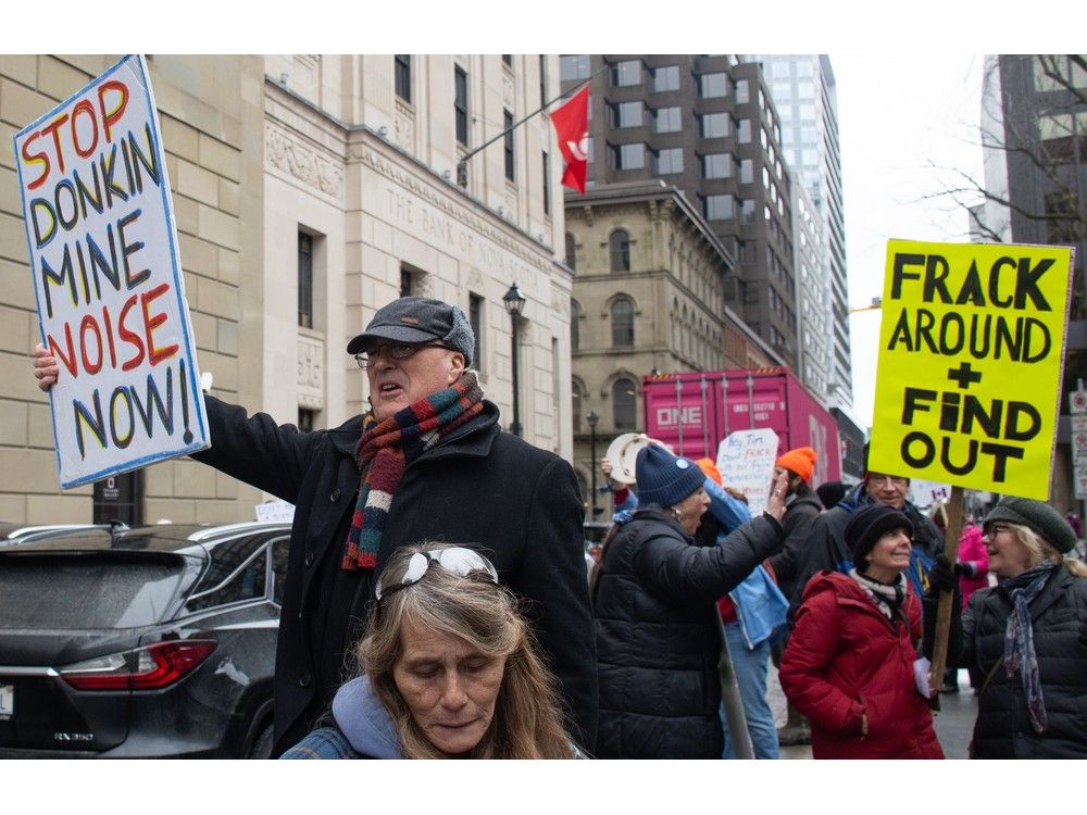 Majority PC committee rejects motions to revise bills, sends them back ...