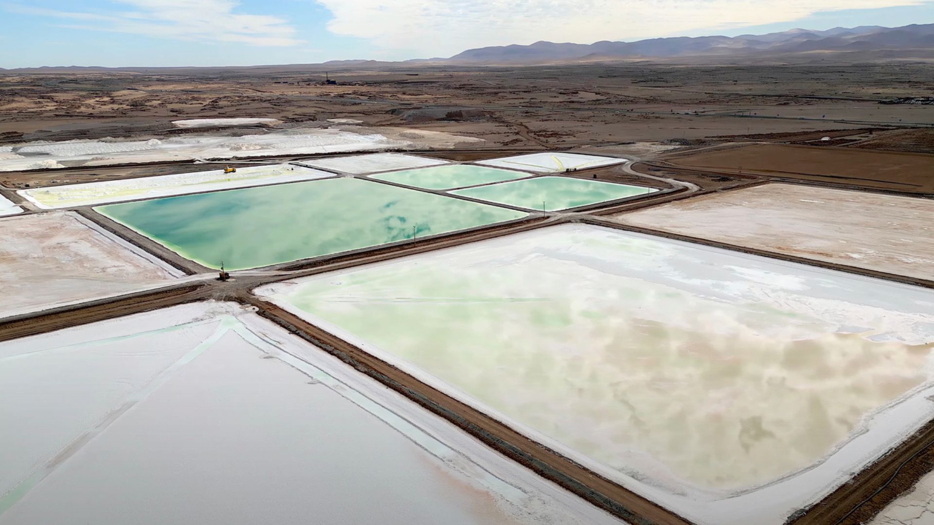 Scientists extract EV battery power from salt lakes without making ...
