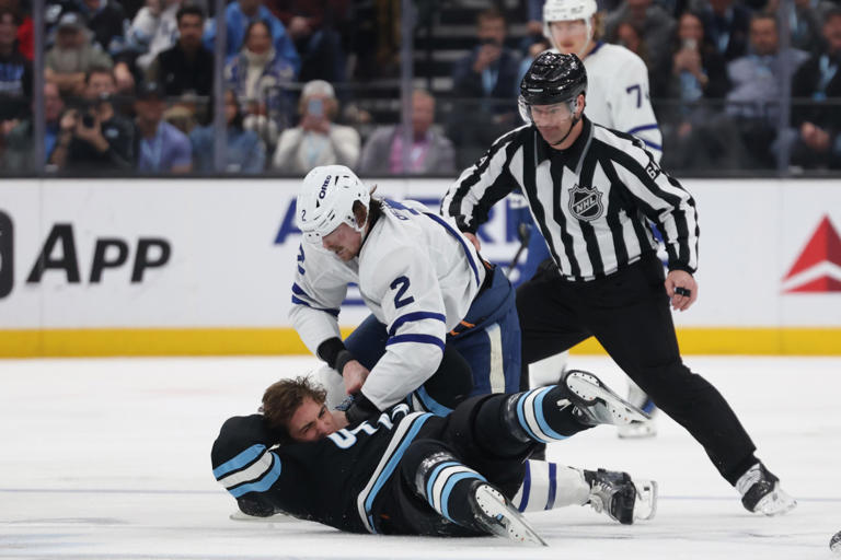 UFC Legend Reacts to 'Awesome' Superman Punch by Maple Leafs Player