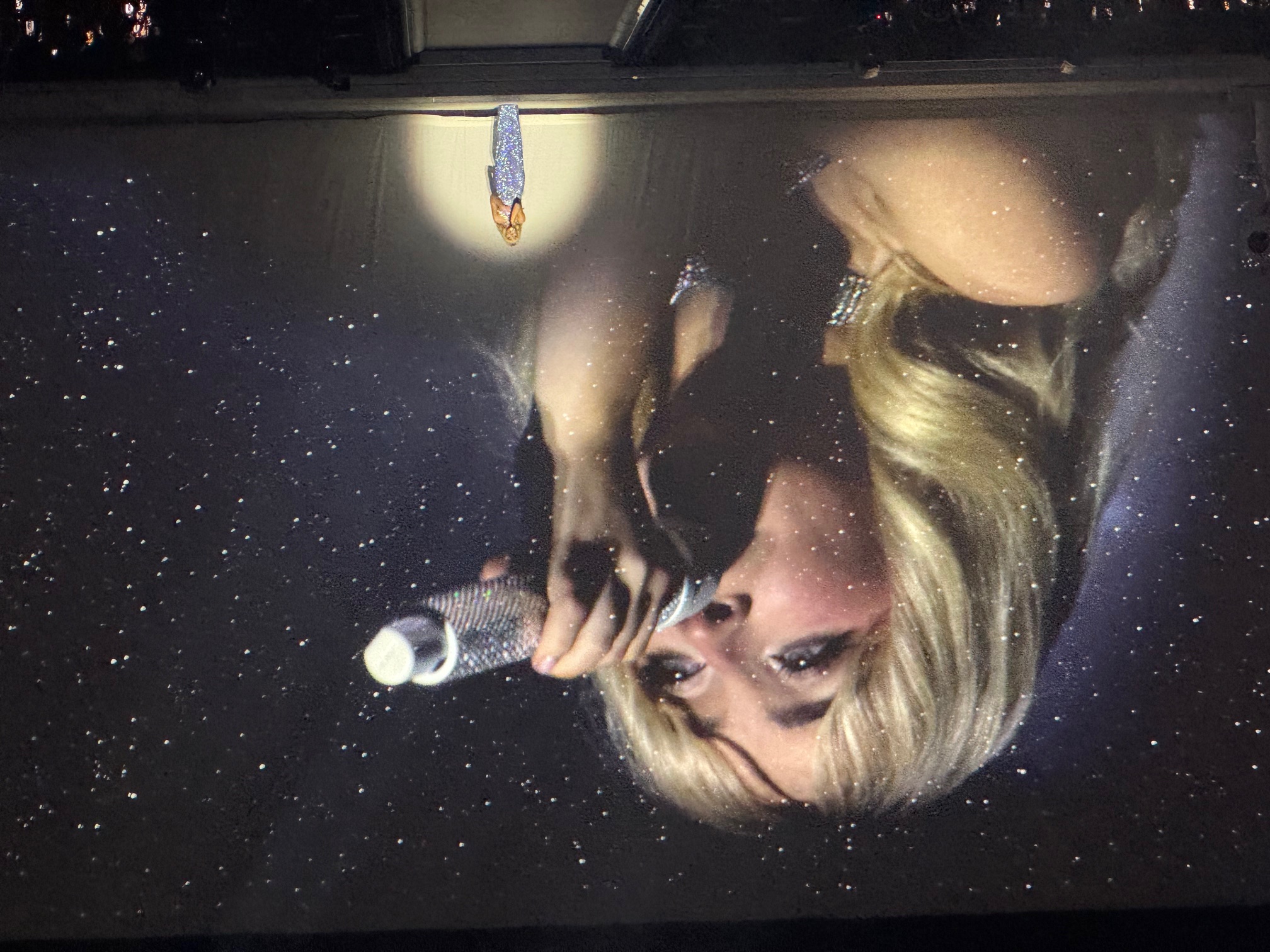 Sabrina Carpenter at the Glasgow Hydro: Here are 27 amazing pictures of ...