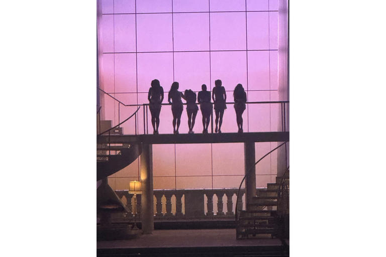 Sabrina Carpenter at the Glasgow Hydro: Here are 27 amazing pictures of ...