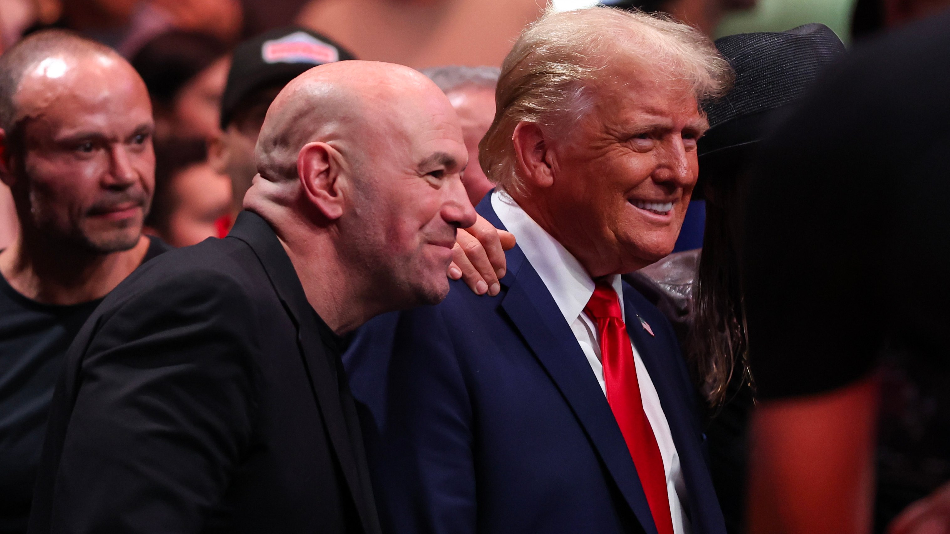 Przyjaciel Donalda Trumpa pomoże FBI. Kuriozum. "Śmiertelnie poważnie"