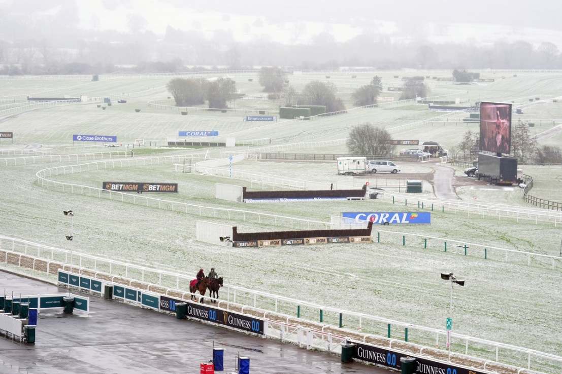Cheltenham hit by snow – but racing expected to go ahead on Wednesday