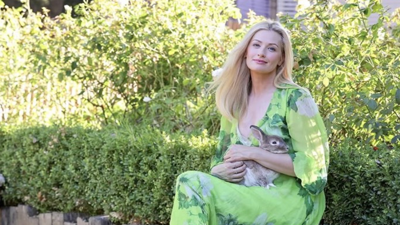 'Grateful to Say Goodbye the Right Way’: Beth Behrs on The Neighborhood ...