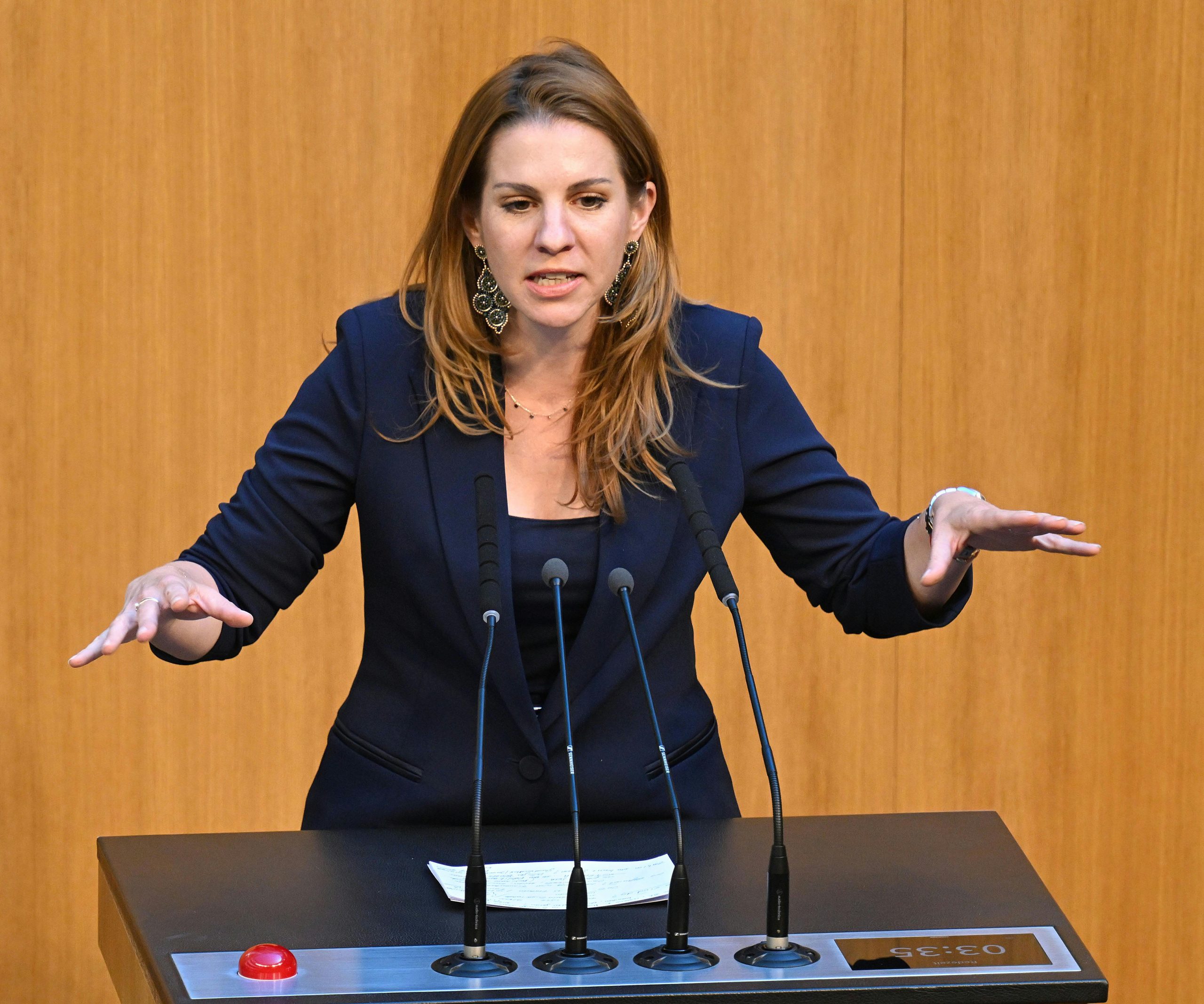 Jeitler-Cincelli übernimmt als Bürgermeisterin von Baden