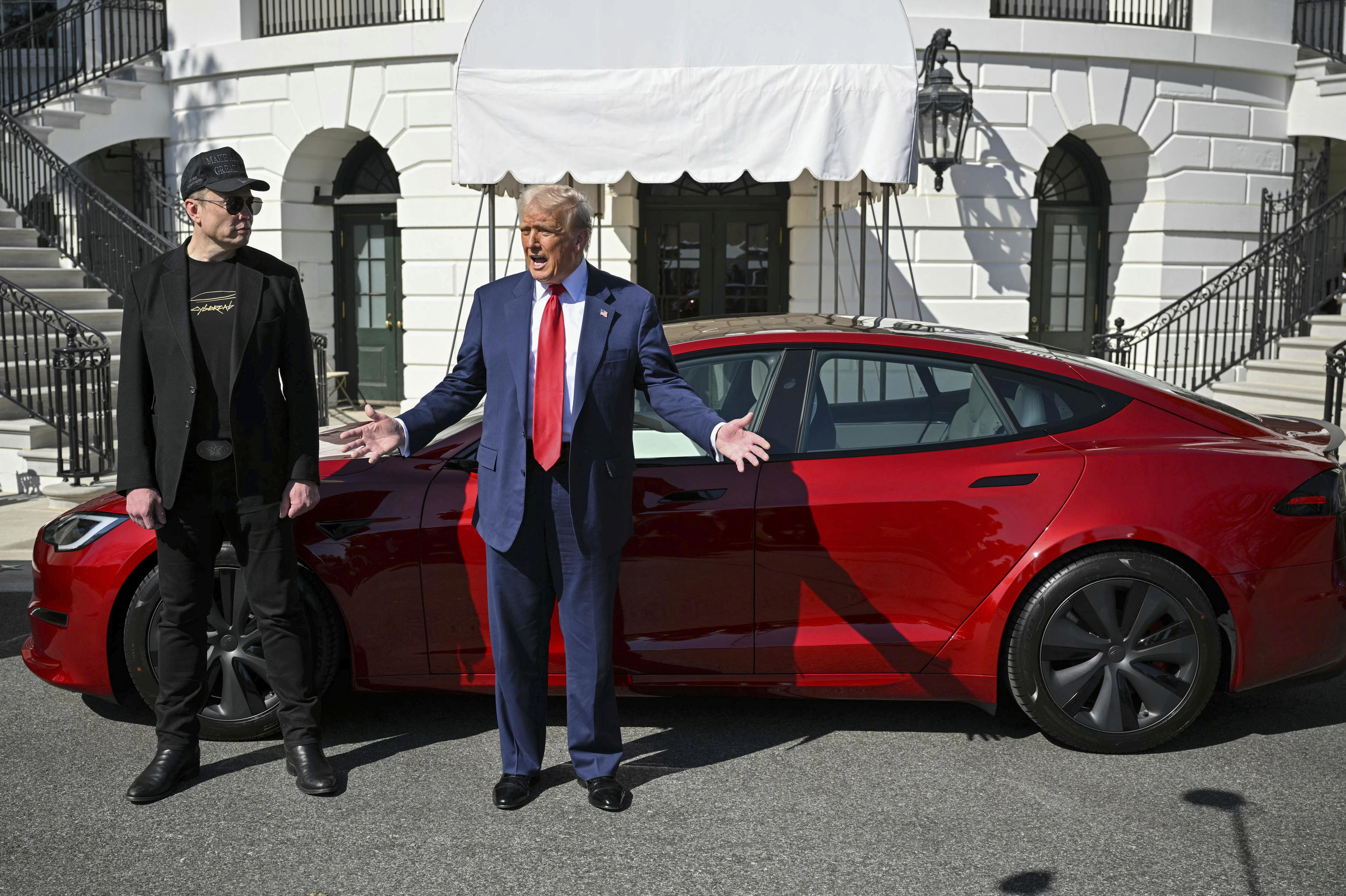 Will Elon Musk need Trump's help to sell his Tesla in Spain?: "Here ...