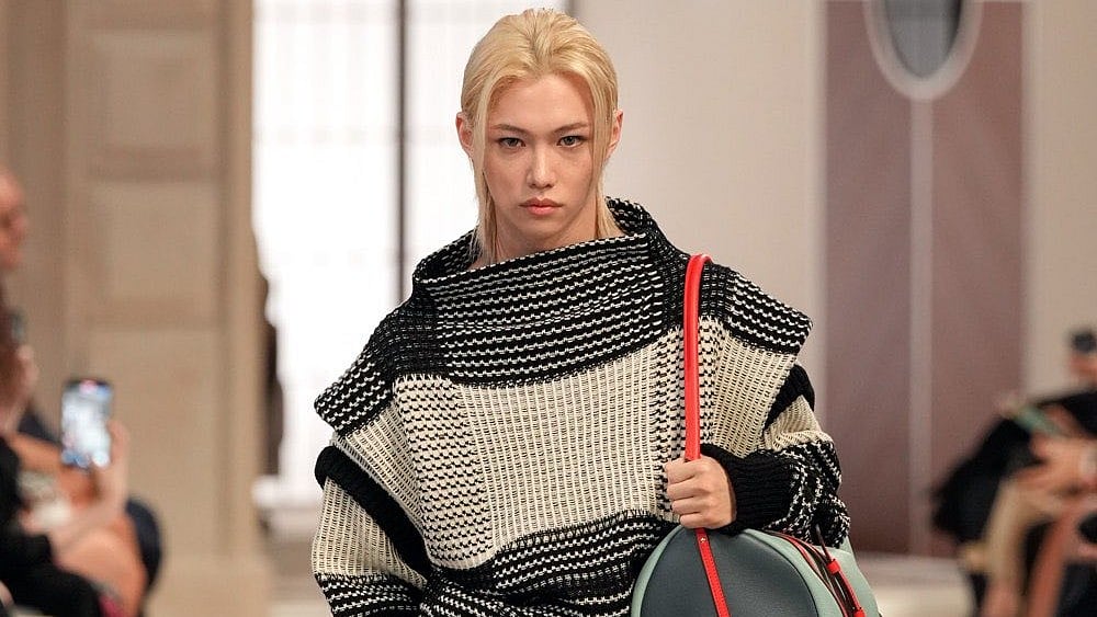 'Supermodel Is Back!': Stray Kids' Felix Makes A Grand Return To Runway ...