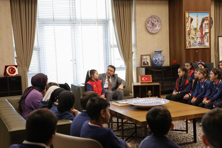 Minik başkan sözünü tuttu