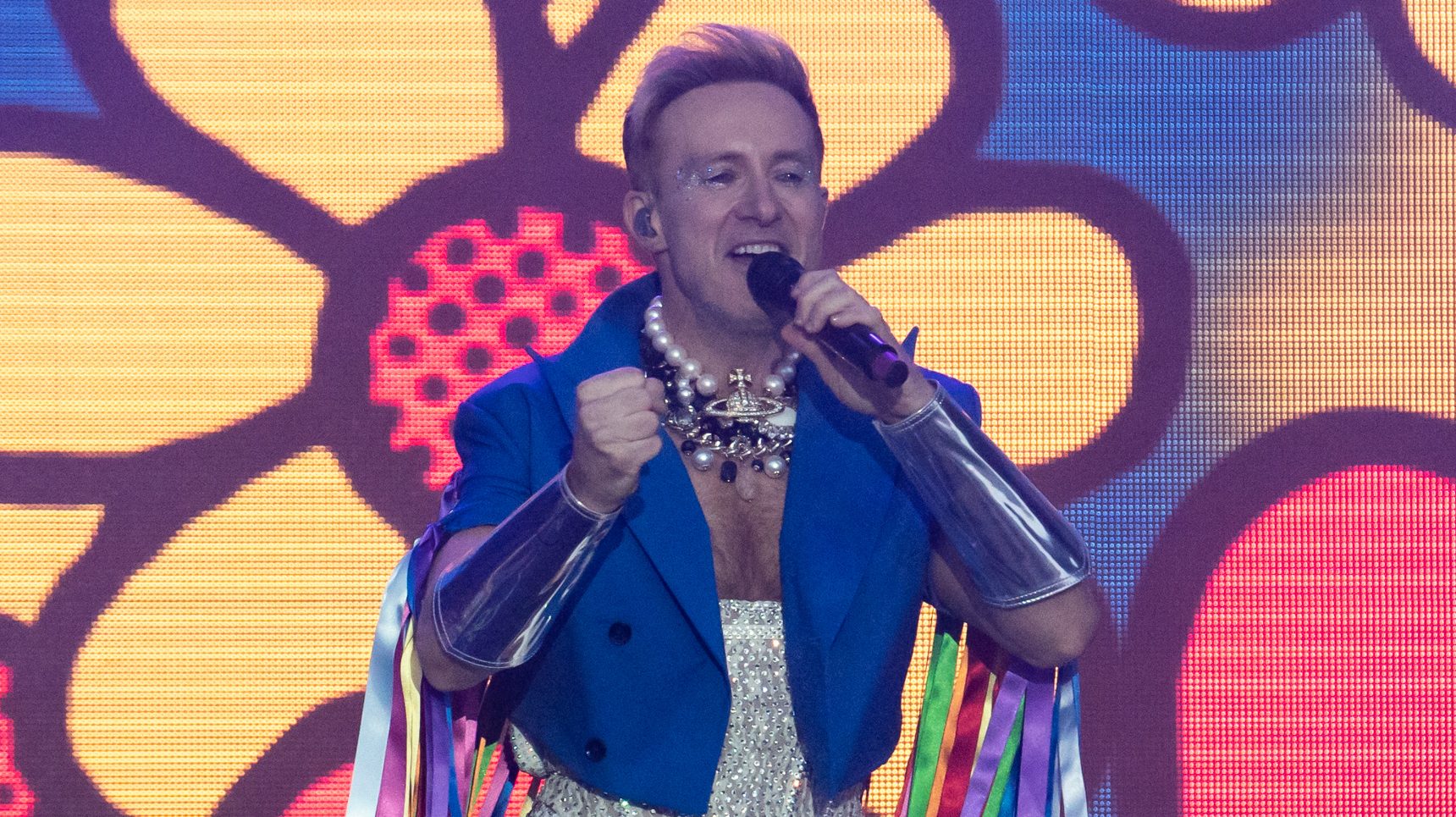 Steps singer Ian 'H' Watkins 'knocked for six' after losing half his vocals