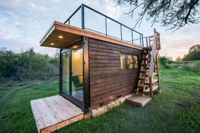 This Amazon Tiny Home Looks Like a Resort-Style Cabin for the Ultimate ...