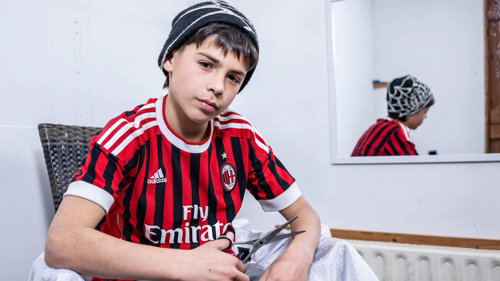 Teen entrepreneur becomes go-to barber after learning from YouTube