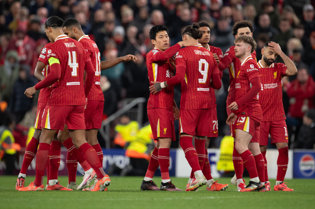 Mo Salah gives Darwin Nunez cold shoulder in telling reaction to ...