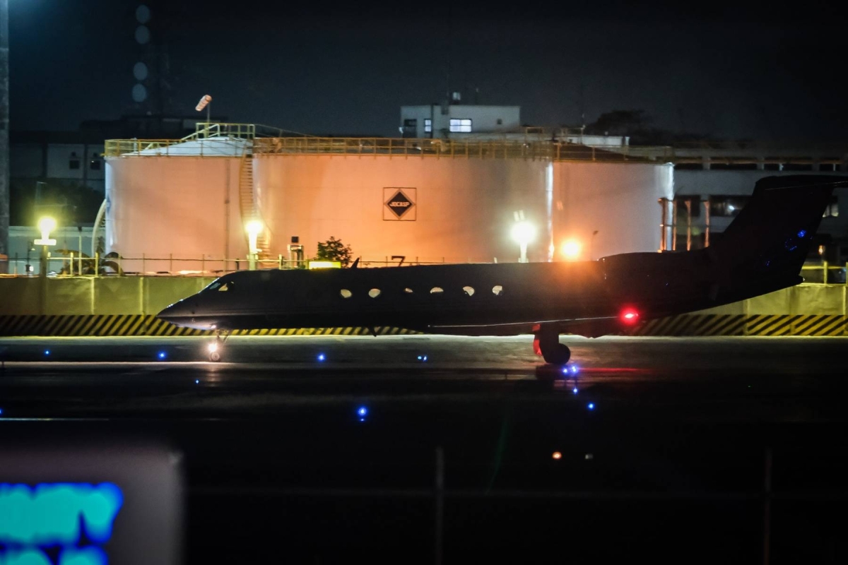 Duterte nears The Hague as plane takes off from UAE