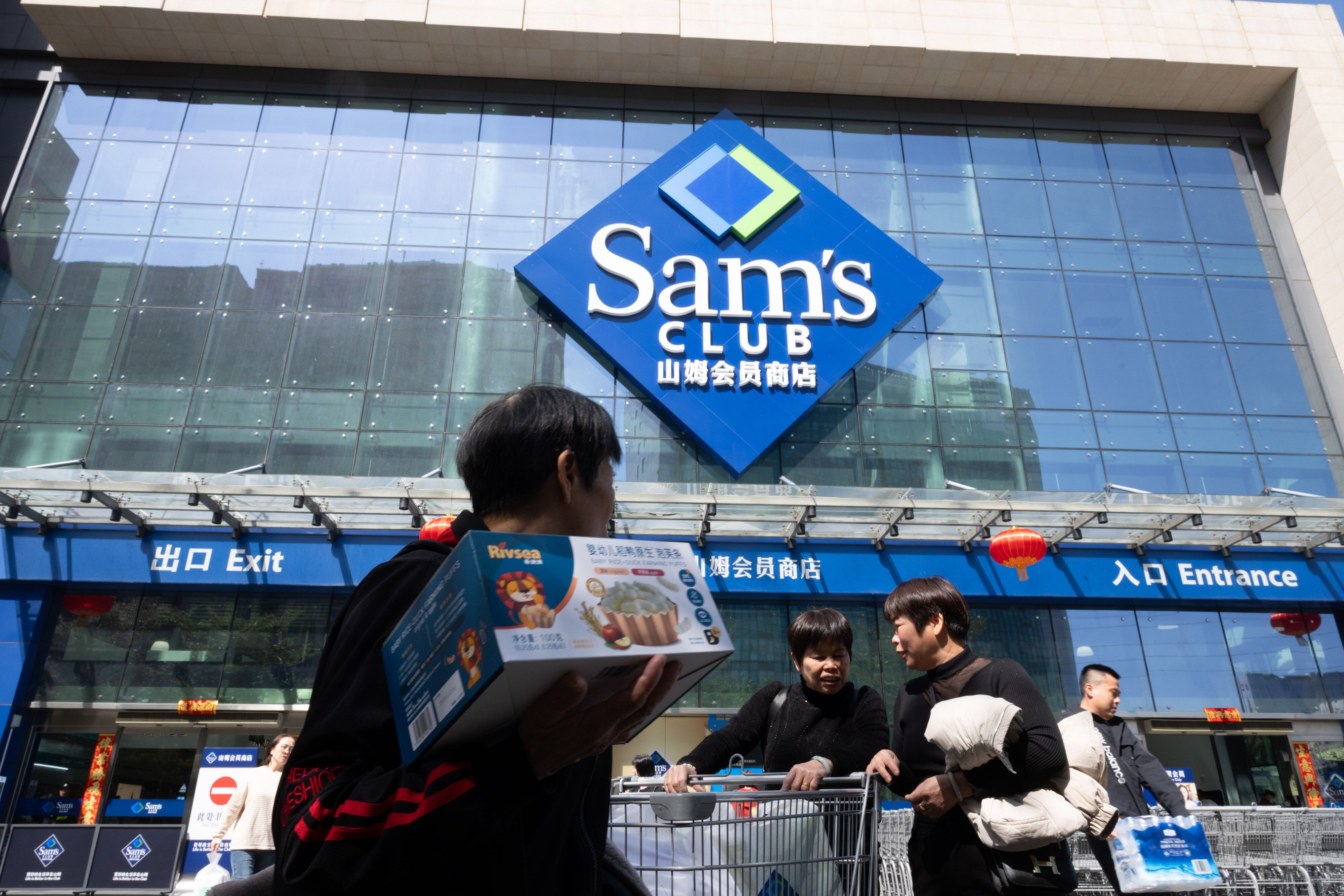 Walmart Faces Heat From Beijing After Demand for Price Cuts