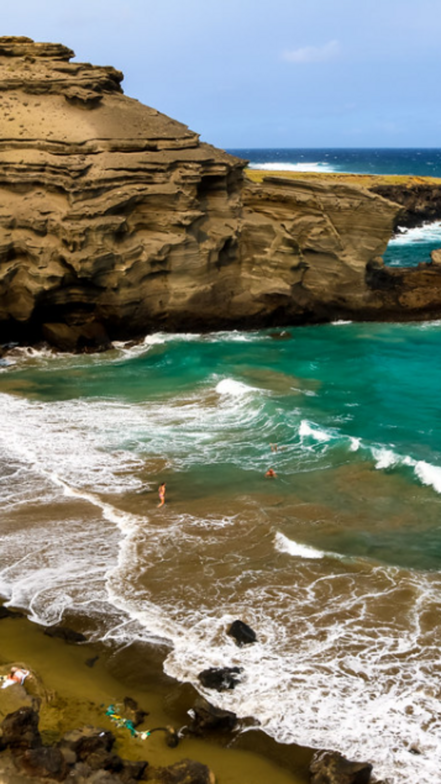 5 beaches around the world with unusual sand colours