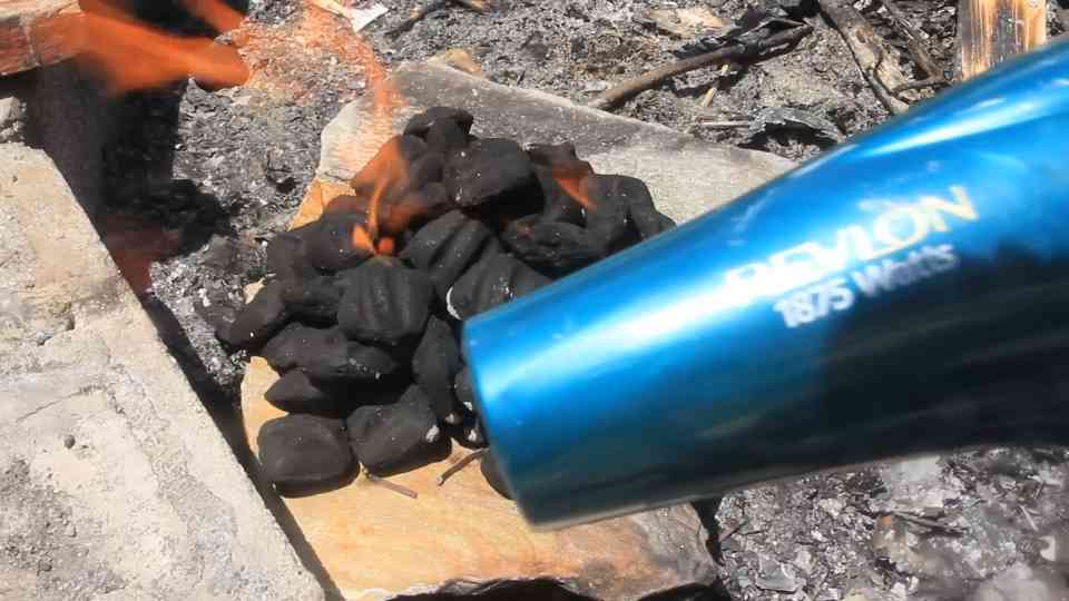 How to Start Charcoal the Fastest Way