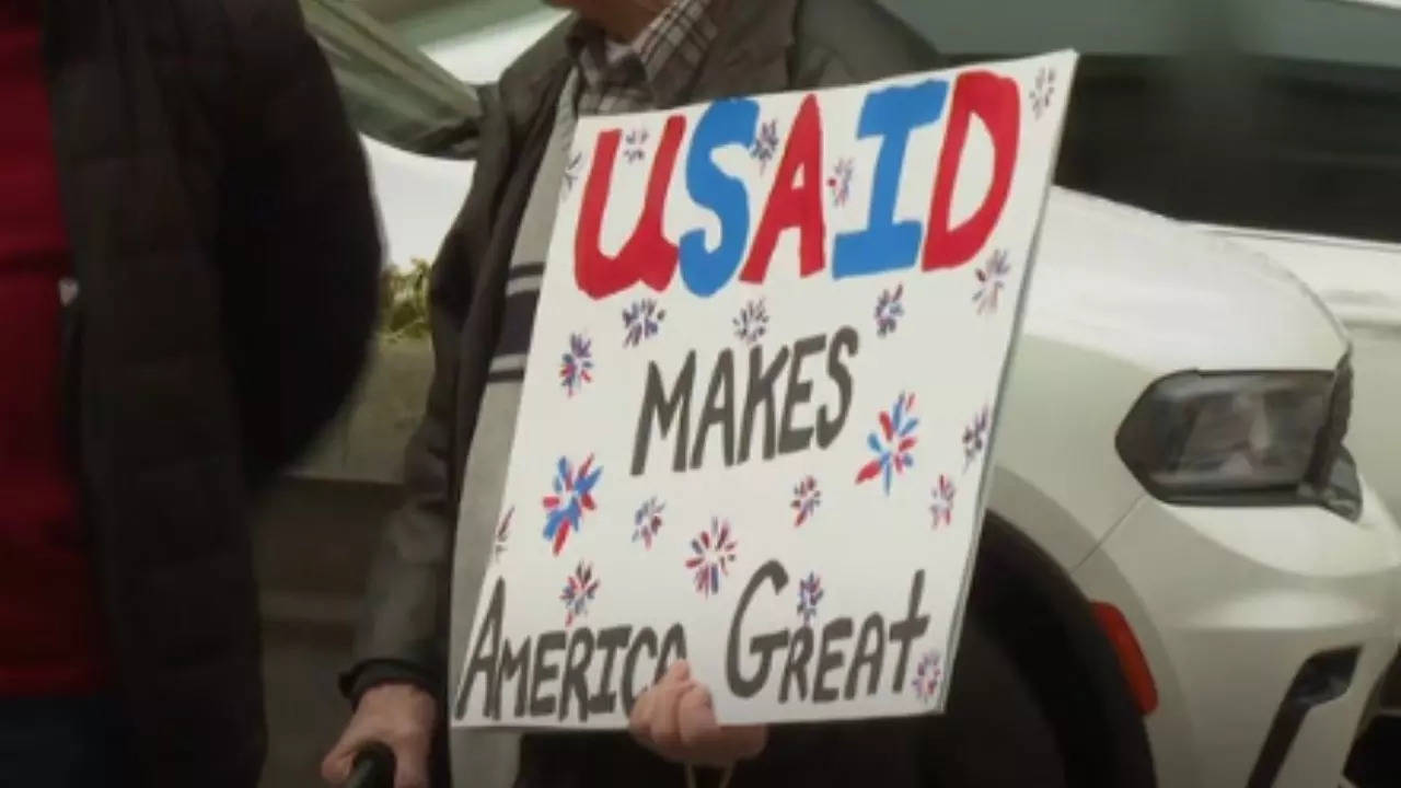 'USAID official Erica Carr who ordered burning of classified documents ...