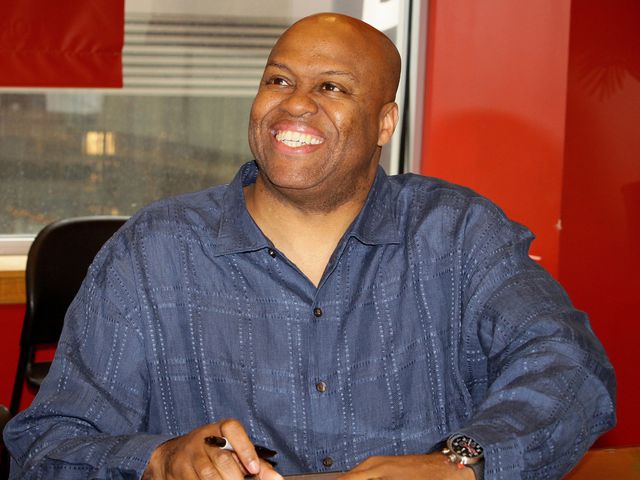 All About Michelle Obama's Brother (and Fellow Podcast Host!) Craig ...