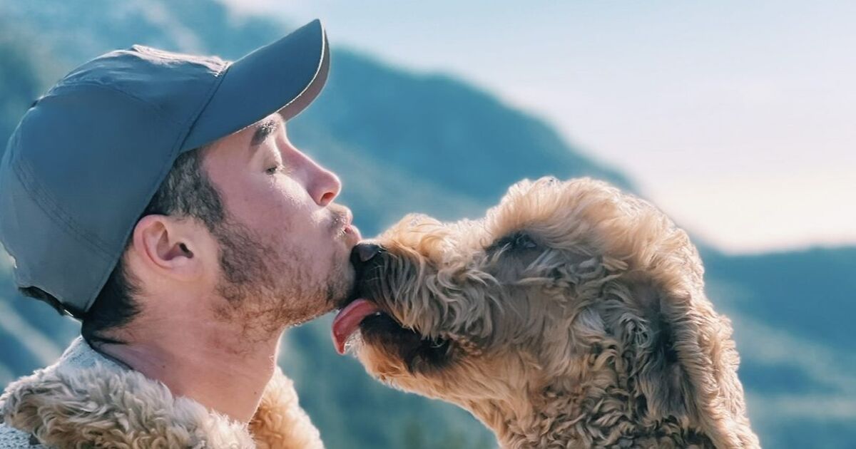 Trans athlete fights fear to show his surgery scar in locker rooms ...