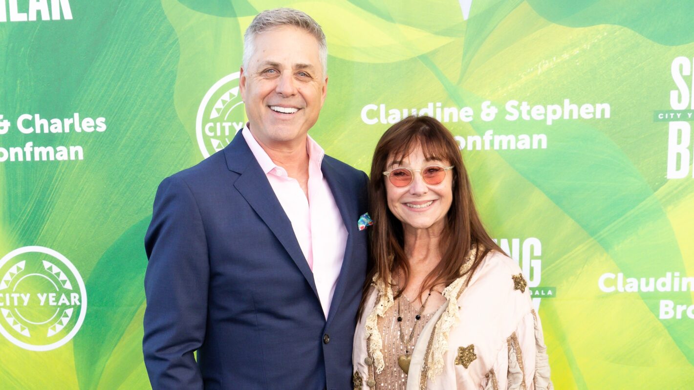 ‘Temptation Island’ Host Mark L. Walberg Reveals Secrets Behind His 37 ...