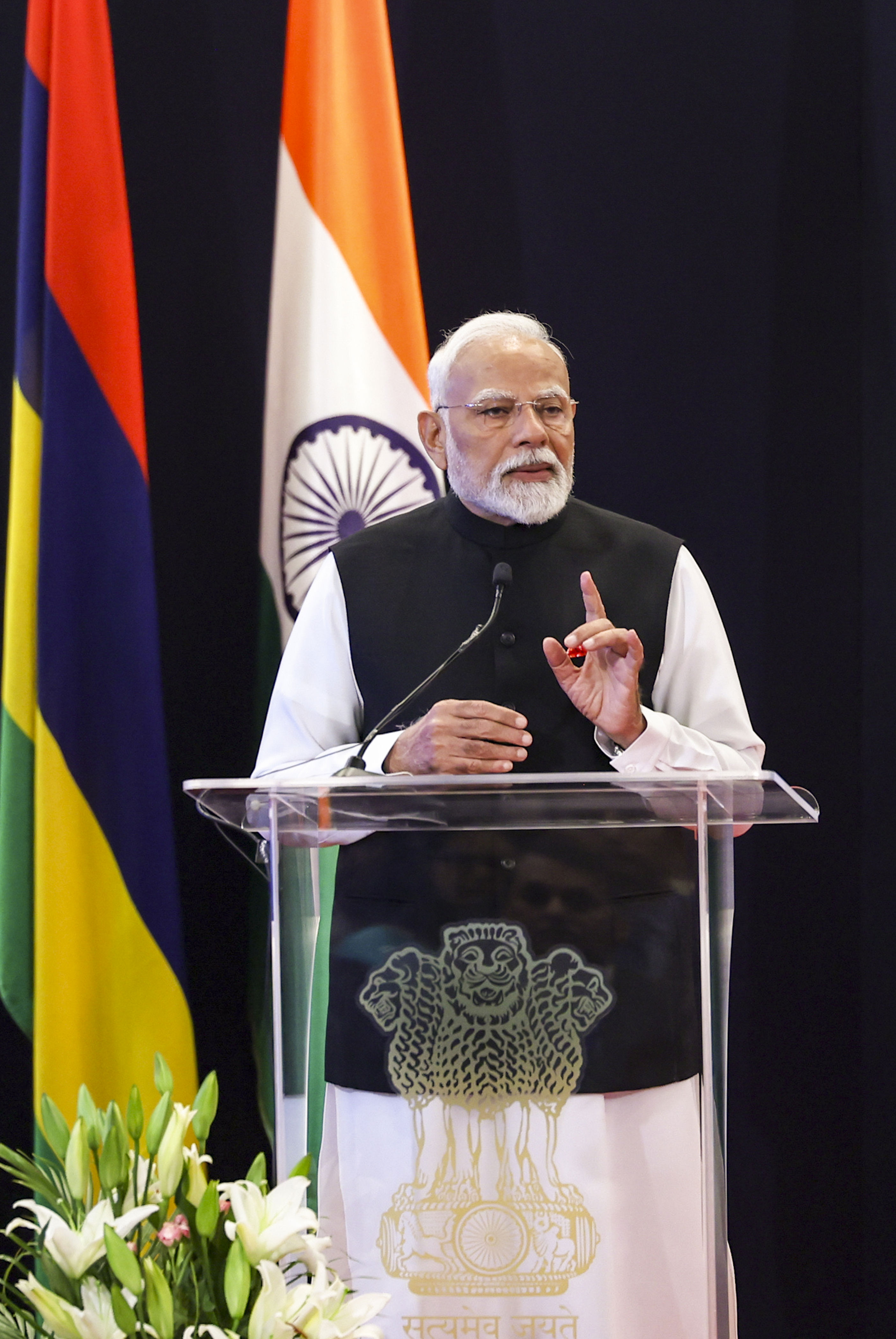 India, Mauritius ink 8 pacts; Modi unveils 'MAHASAGAR' vision