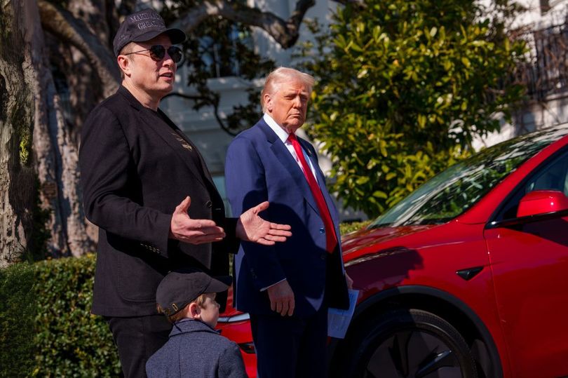 Elon Musk slammed for bringing ‘poor child’ to Tesla press conference ...