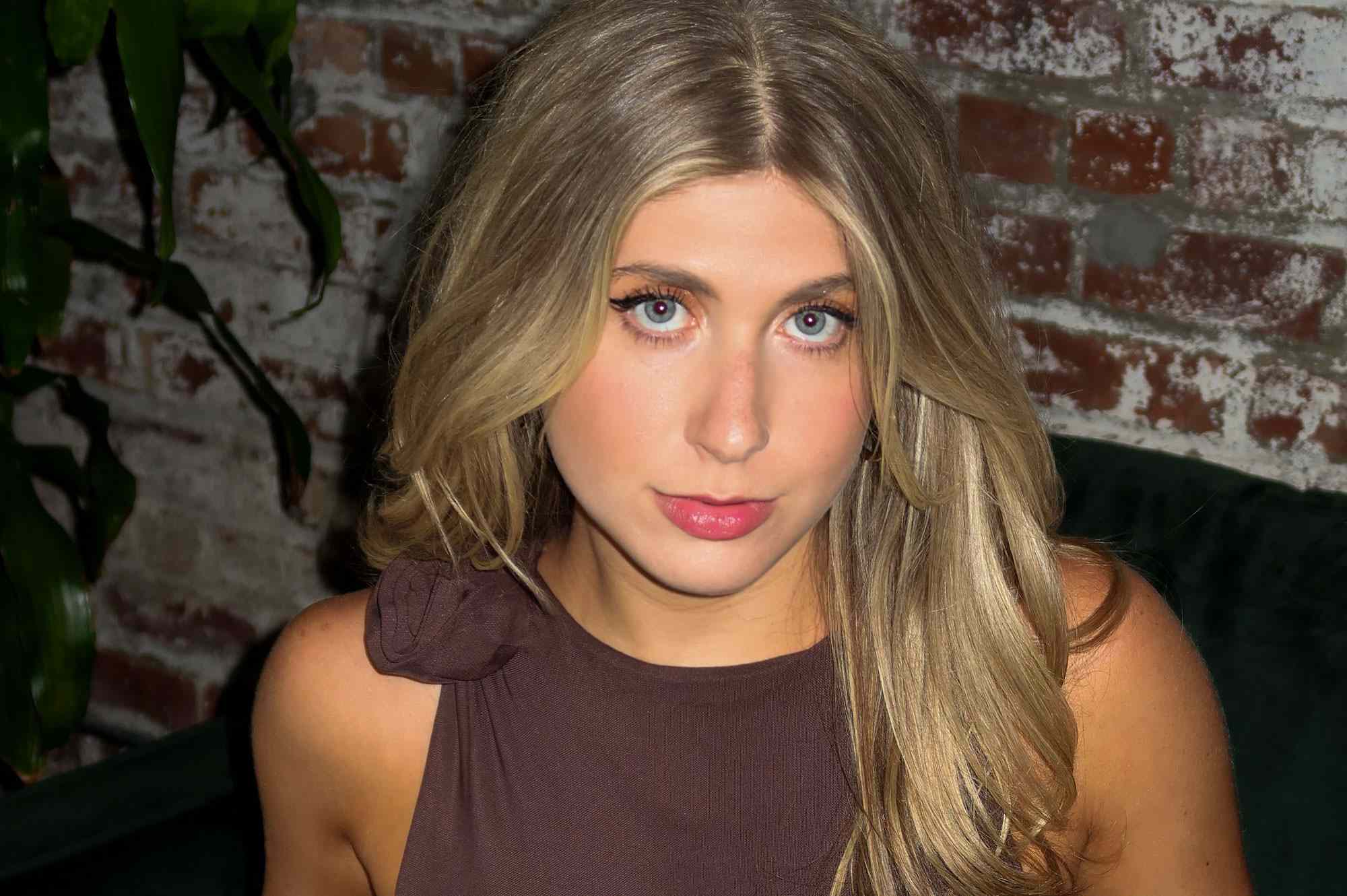 TikTok Comedian Sabrina Brier Weighs In on Airport Etiquette, Girls ...