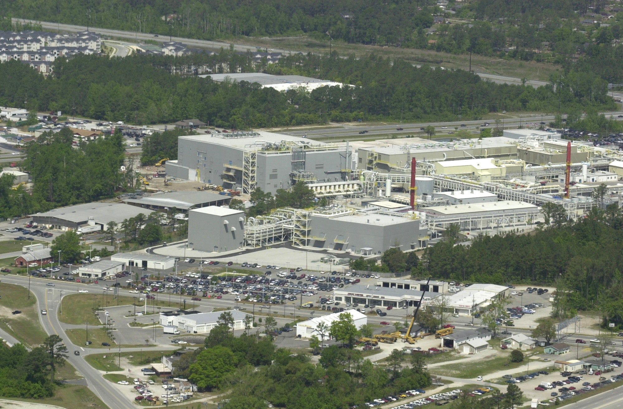 Amazon to work with Corning to create jobs in NC