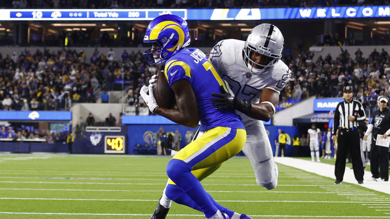 Titans signing wide receiver Van Jefferson