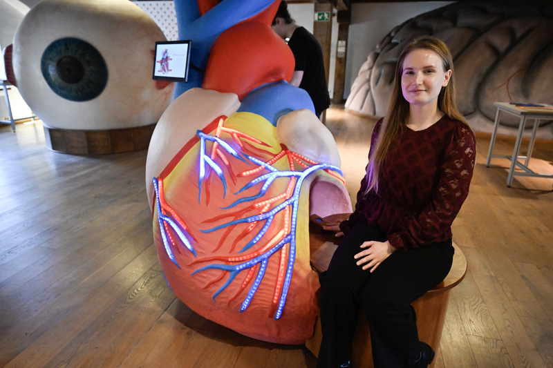 Olomouckou Pevnost poznání zdobí nadrozměrný anatomický 3D model srdce