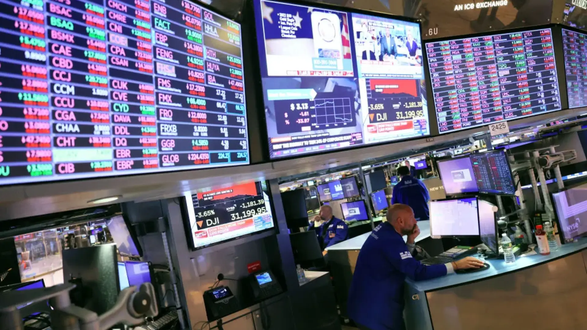 Crypto Stocks Surge as COIN, RIOT, MSTR Buck Global Downtrend