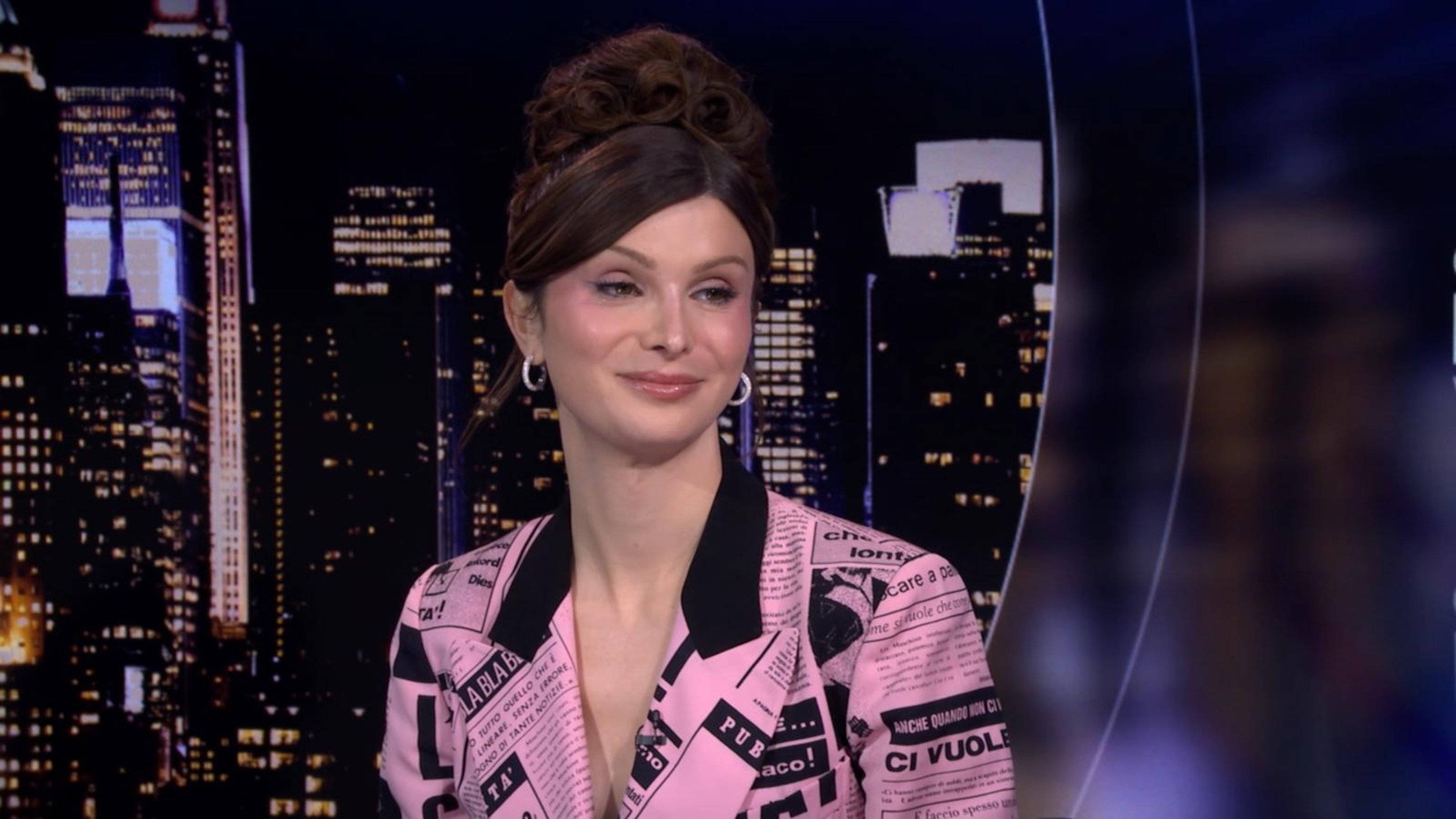 Social media sensation Dylan Mulvaney discusses her memoir “Paper Doll”