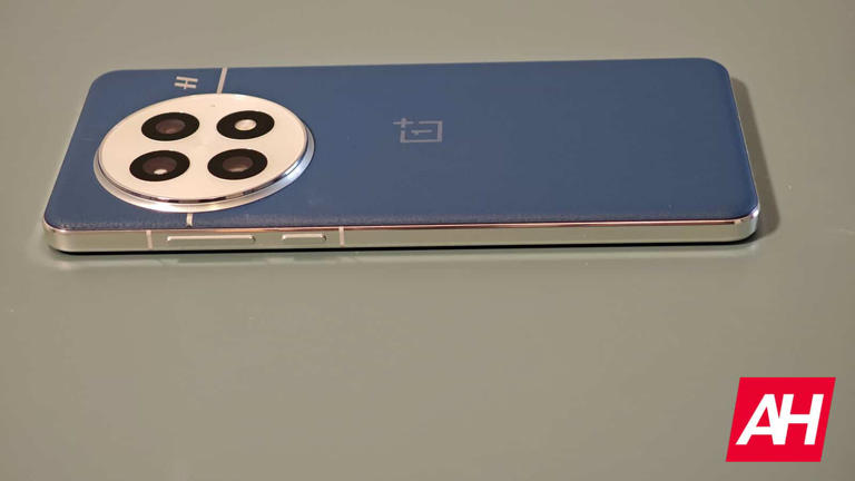 Small phone, big announcement: OnePlus' compact flagship gets launch window