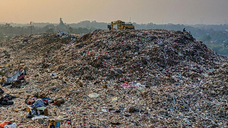 Shillong's Marten dumping site struggles to handle rising waste, future ...