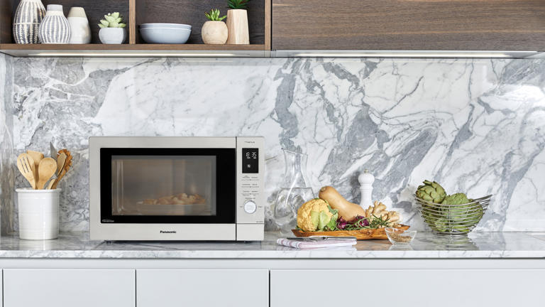 Panasonic's new 4-in-1 microwave is the smartest kitchen appliance I've ...