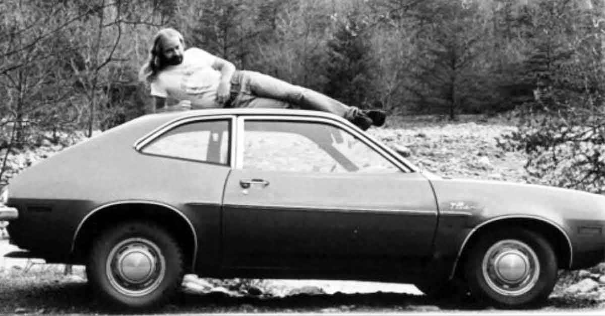 20 Vintage Photos Of Ford Pintos