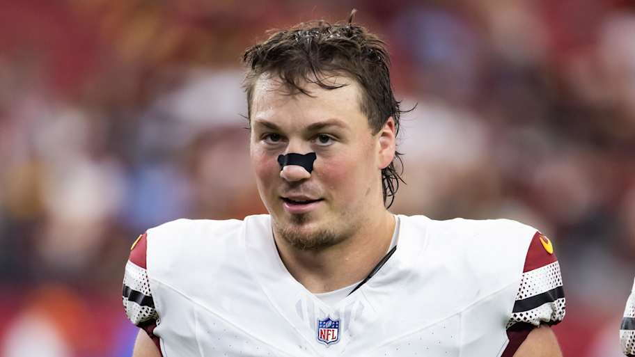 Commanders bringing back 'the most dominant blocking tight end' in the NFL