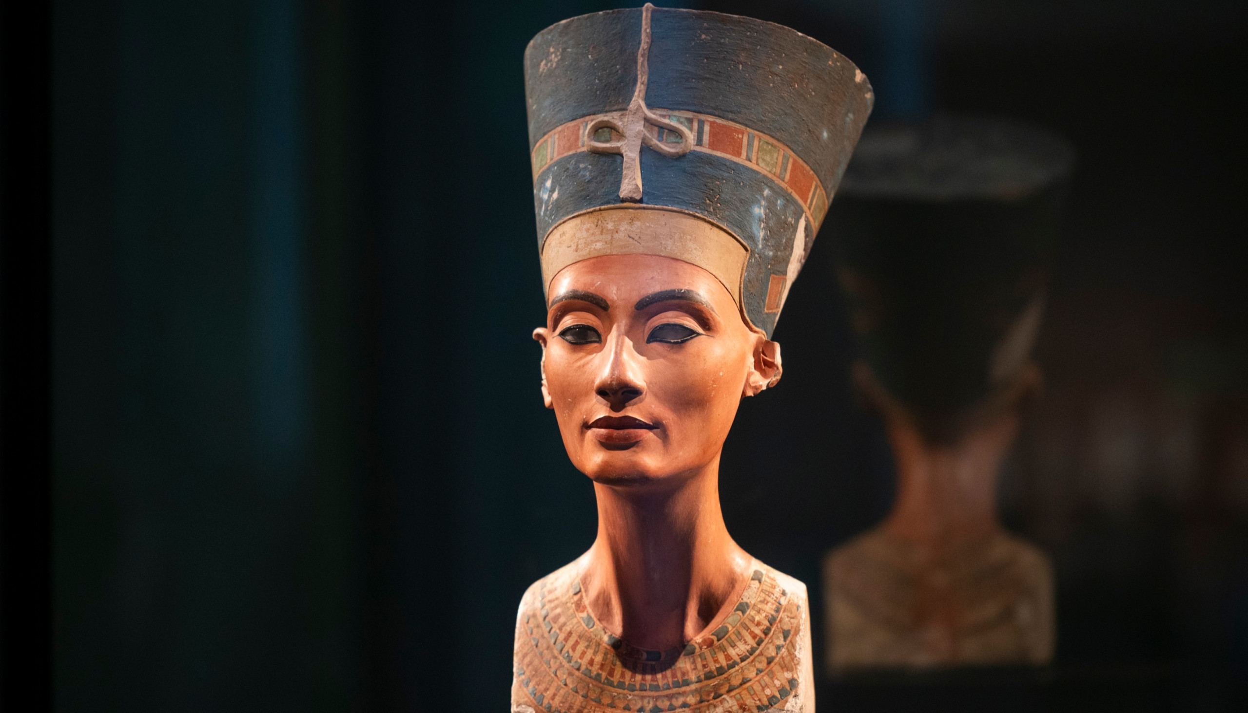 The most powerful and influential queens in history