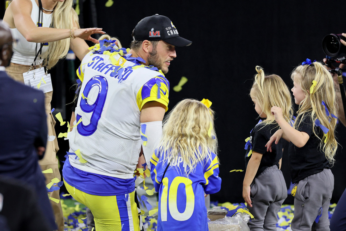 Matthew Stafford Sends 2-Word Warning to Jason Kelce Before Birth of ...