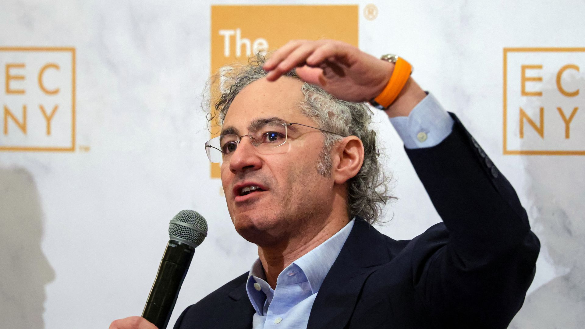 Palantir: CEO Alex Karp erzielt 1,9 Milliarden Dollar durch Aktienverkäufe