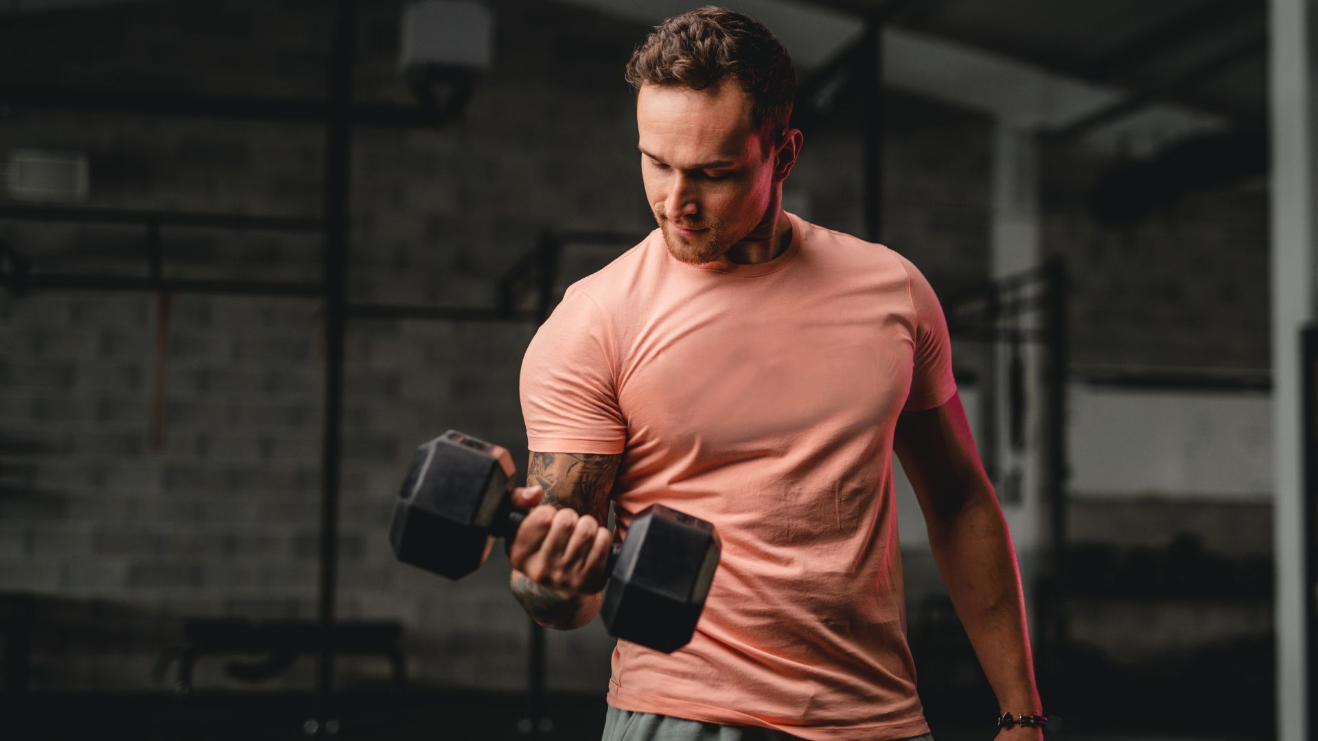 4 arm day mistakes that are killing your muscle gains