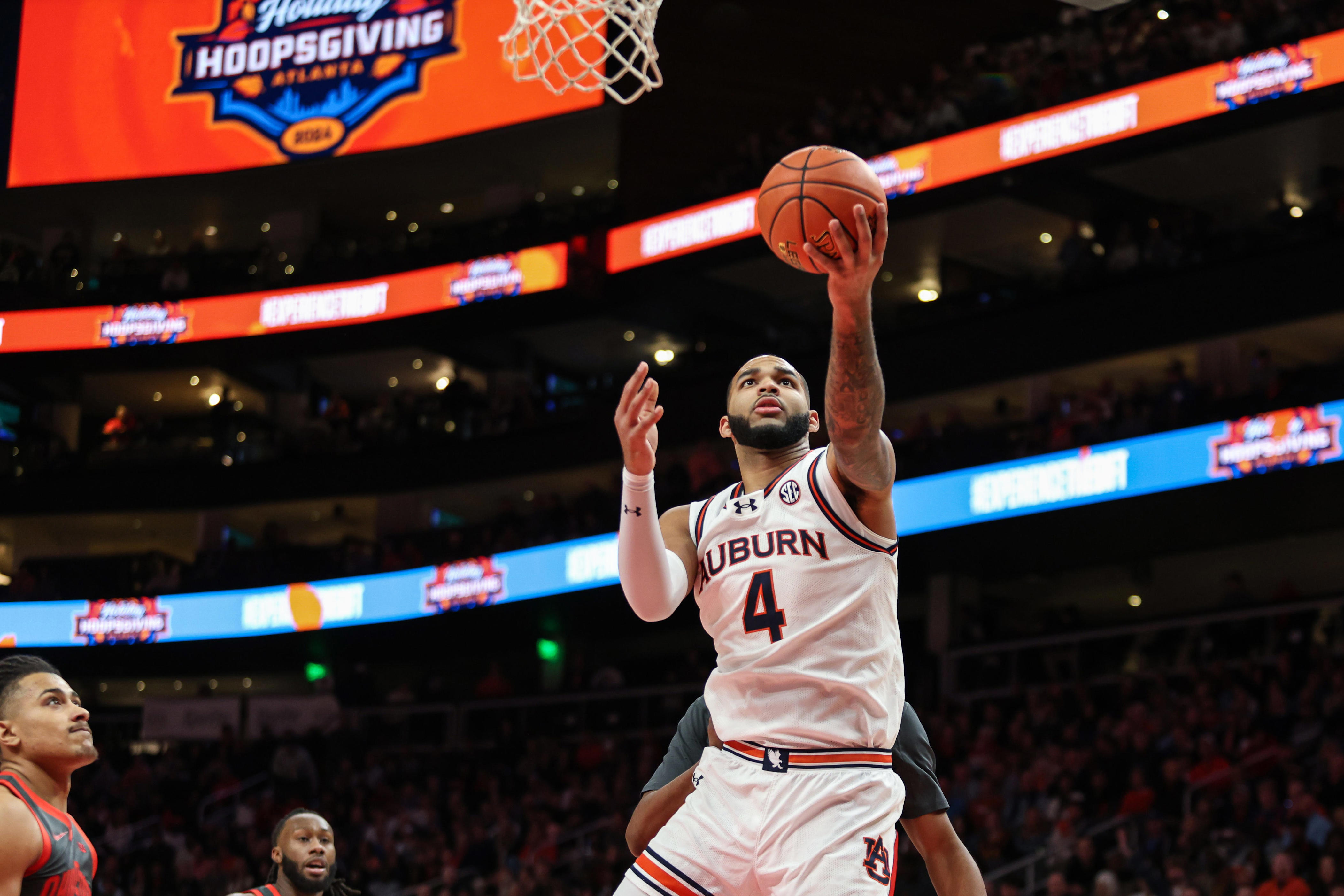 Auburn forward Johni Broome named National Player of the Year by ...