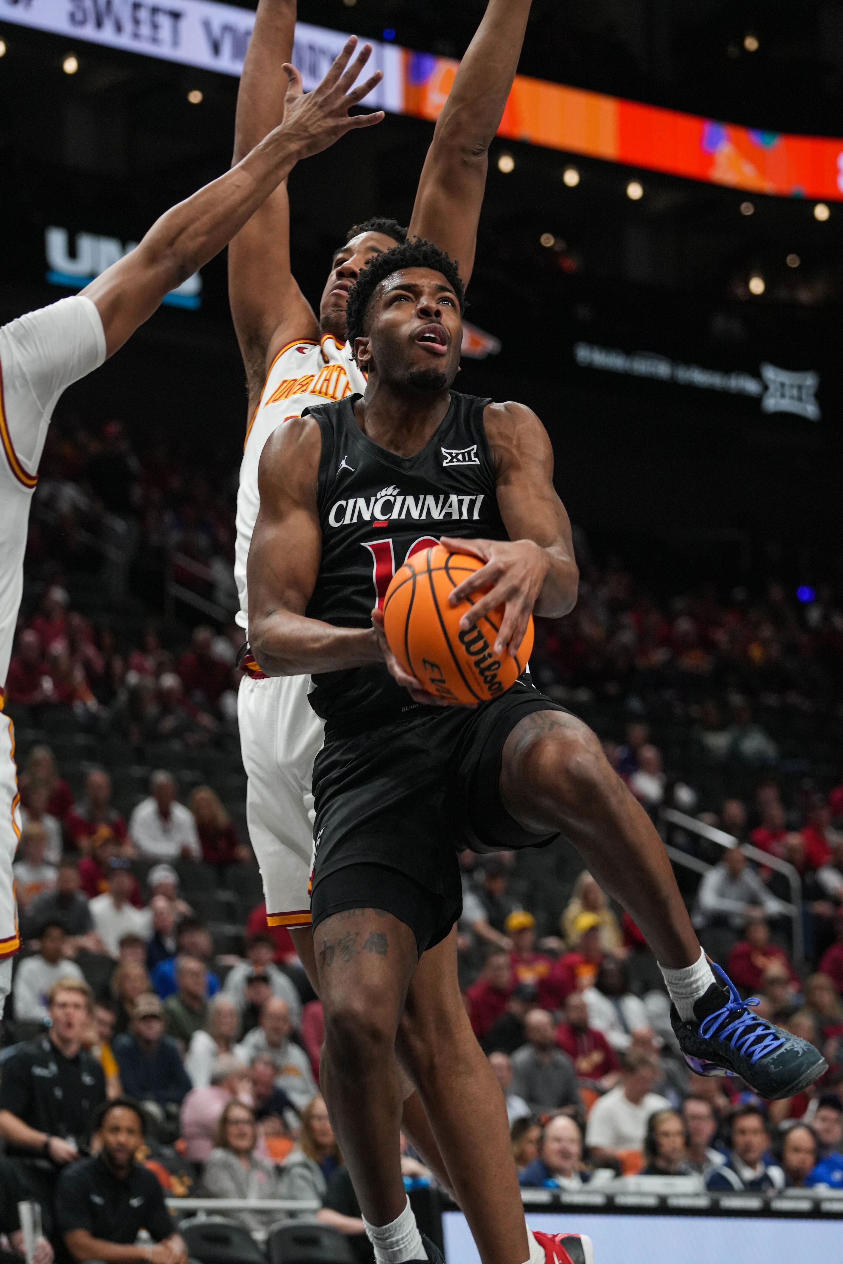 Cincinnati Bearcats slated for 'The Crown' tournament in Las Vegas vs ...