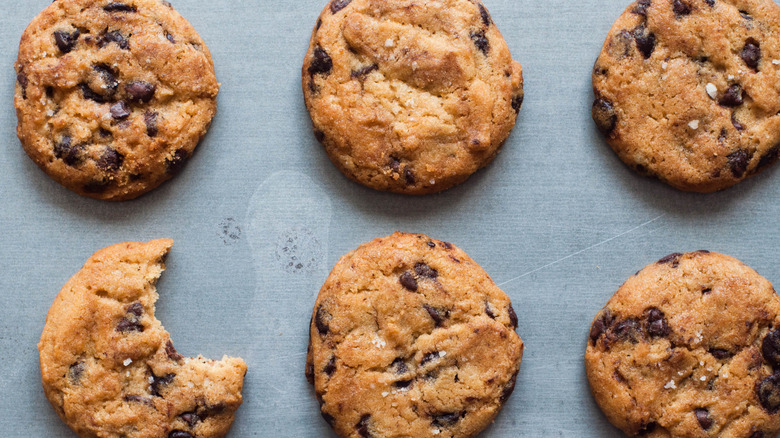 Light Vs Dark Brown Sugar: What Difference It Makes For Chocolate Chip ...
