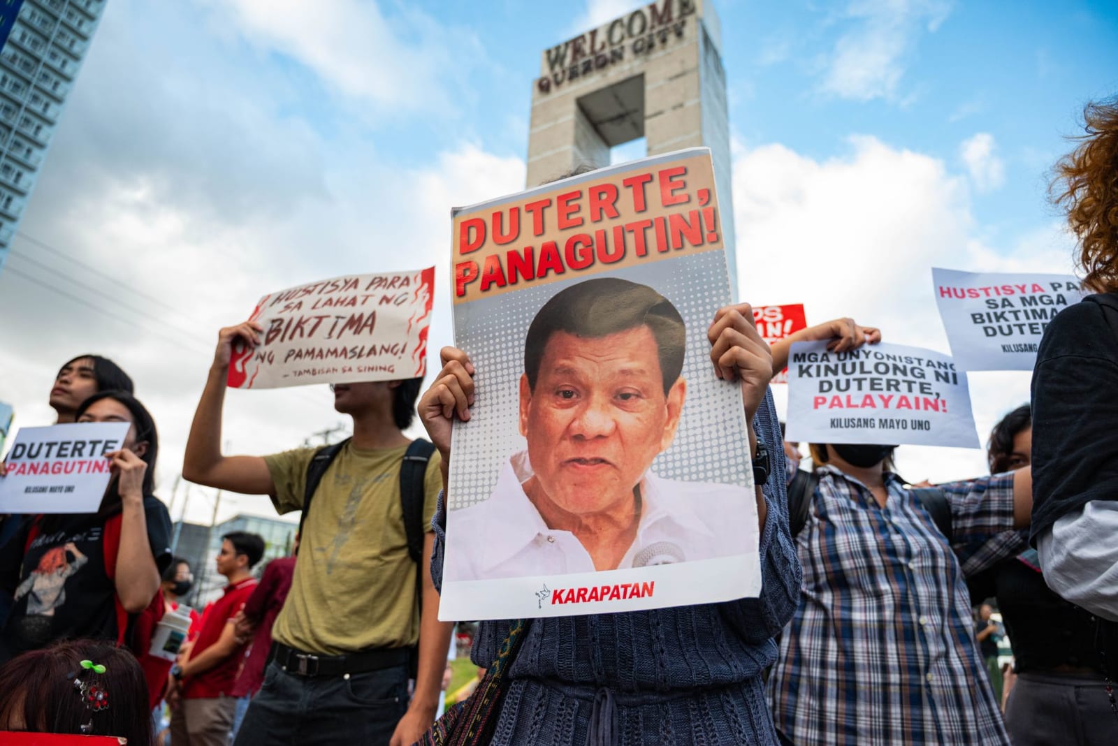 Former Philippines leader Duterte lands in The Hague after arrest