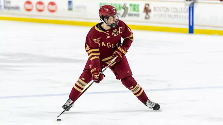 Boston College Men's Hockey Defenseman Picks Up Conference Award