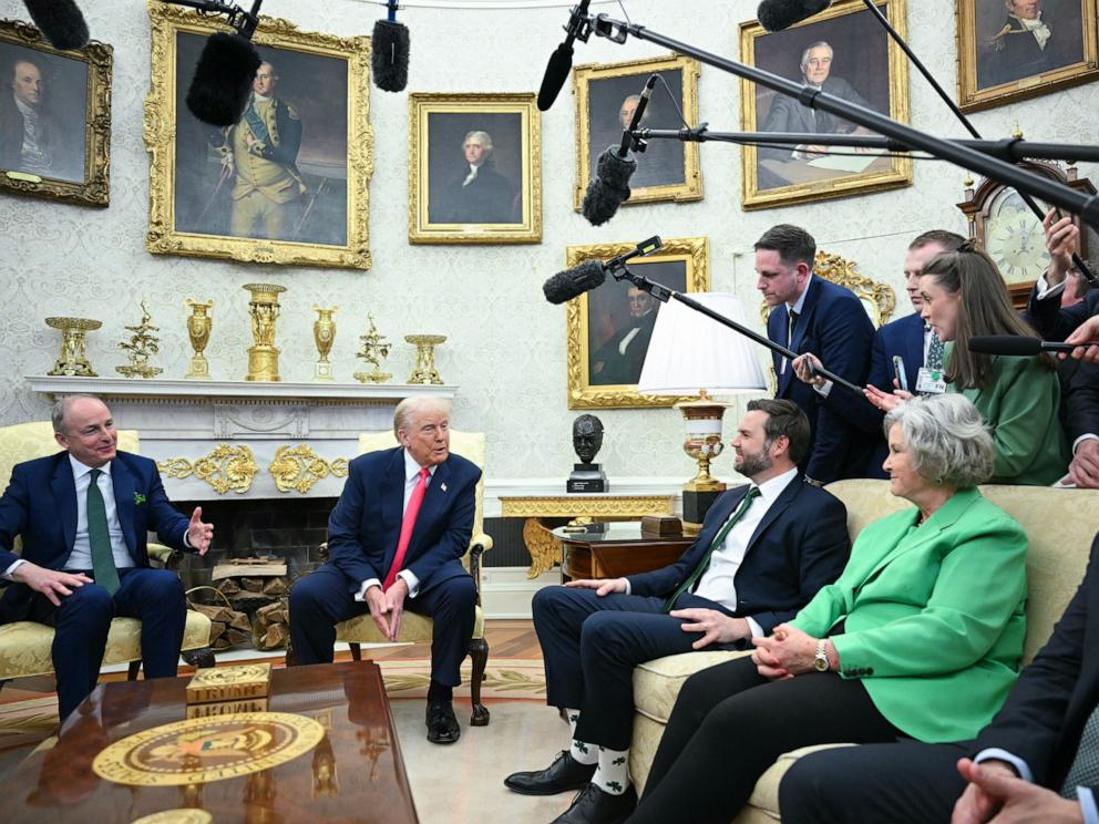 Trump administration live updates: Senate Dems won't back GOP bill to ...