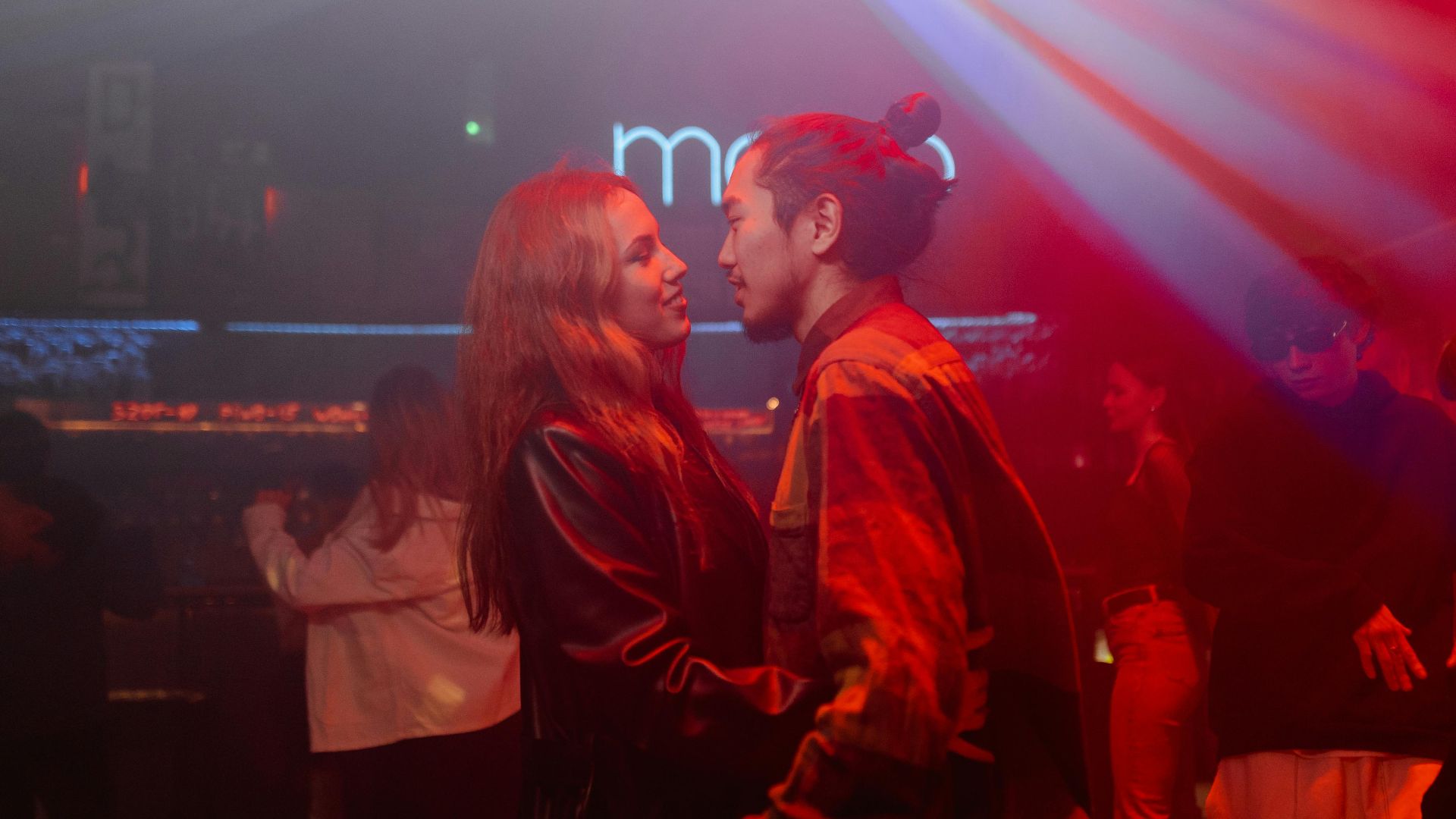 The 10 Best Dance Moves To Woo A Lover & 10 To Leave At Home