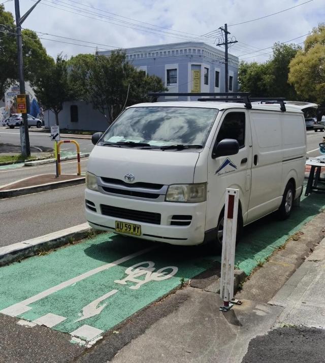 Frustrated cyclist captures footage of brazen act in bike lane: 'The ...
