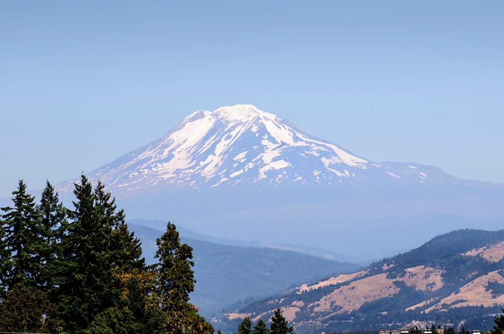 Scientists on alert as US volcano shows signs of blowing